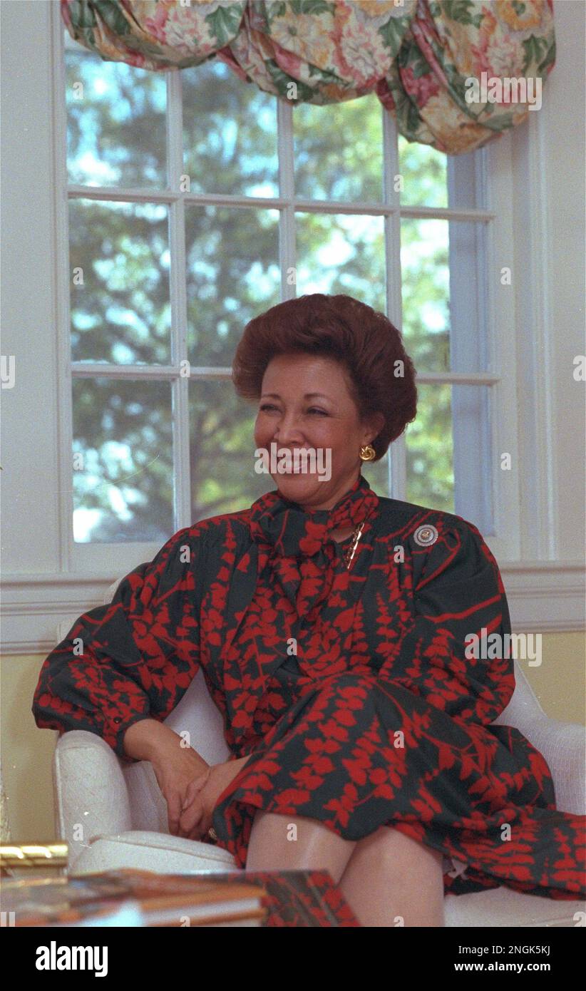Alma Powell, wife of Gen. Colin Powell, is shown in a November 9, 1990 ...