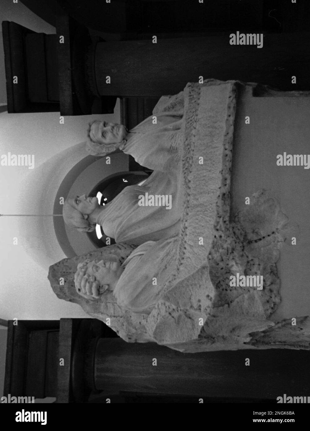 "Three Women in a Bathtub", statue for women's suffrage in capitol ...