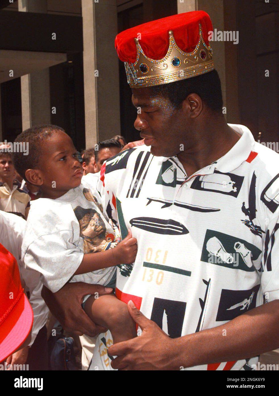 Heavyweight Riddick "Big Daddy" Bowe's two-year-old son Julius, left ...
