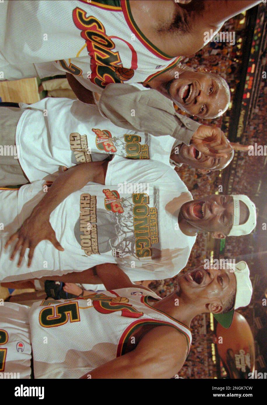 From left, Seattle SuperSonics' Vincent Askew, Sherrell Ford, Shawn ...