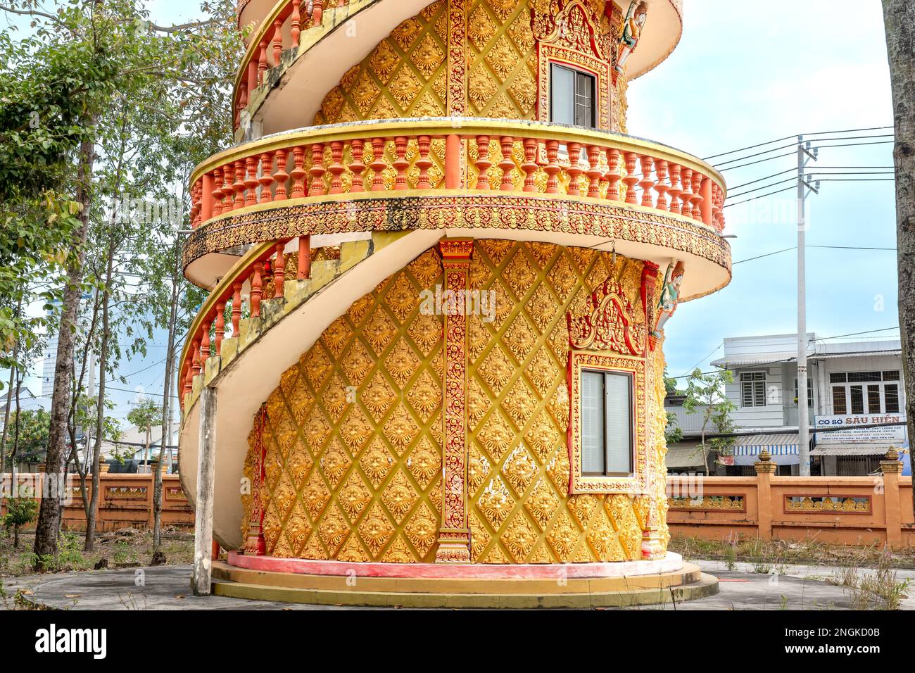 Admire the unique architecture of an ancient Khmer temple in Rach Gia ...