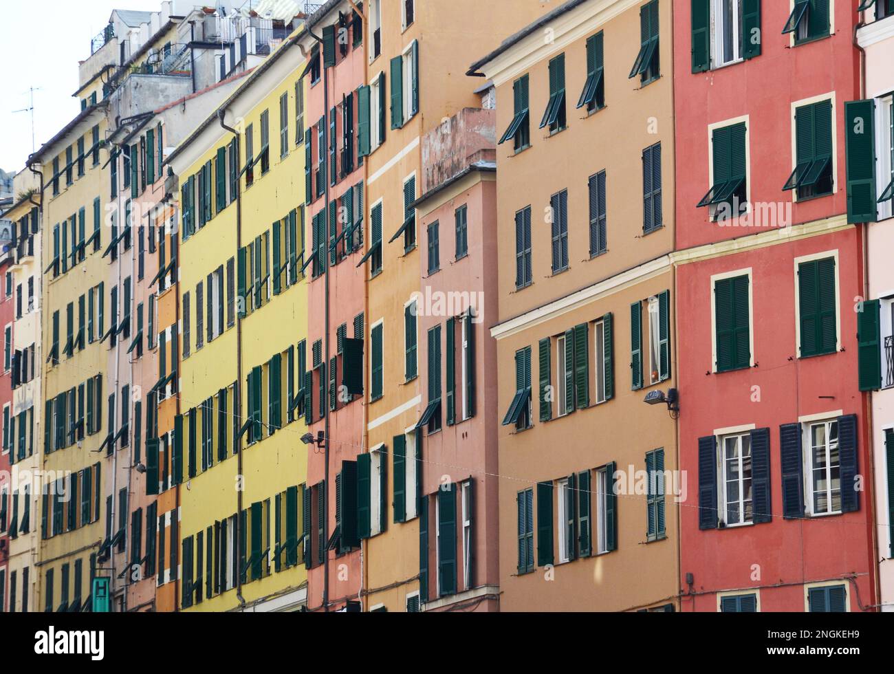 Peach buildings hi-res stock photography and images - Alamy