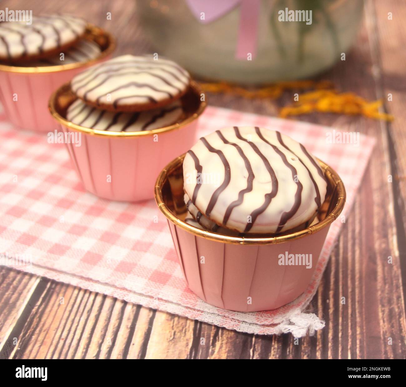 Softcake hi-res stock photography and images - Alamy