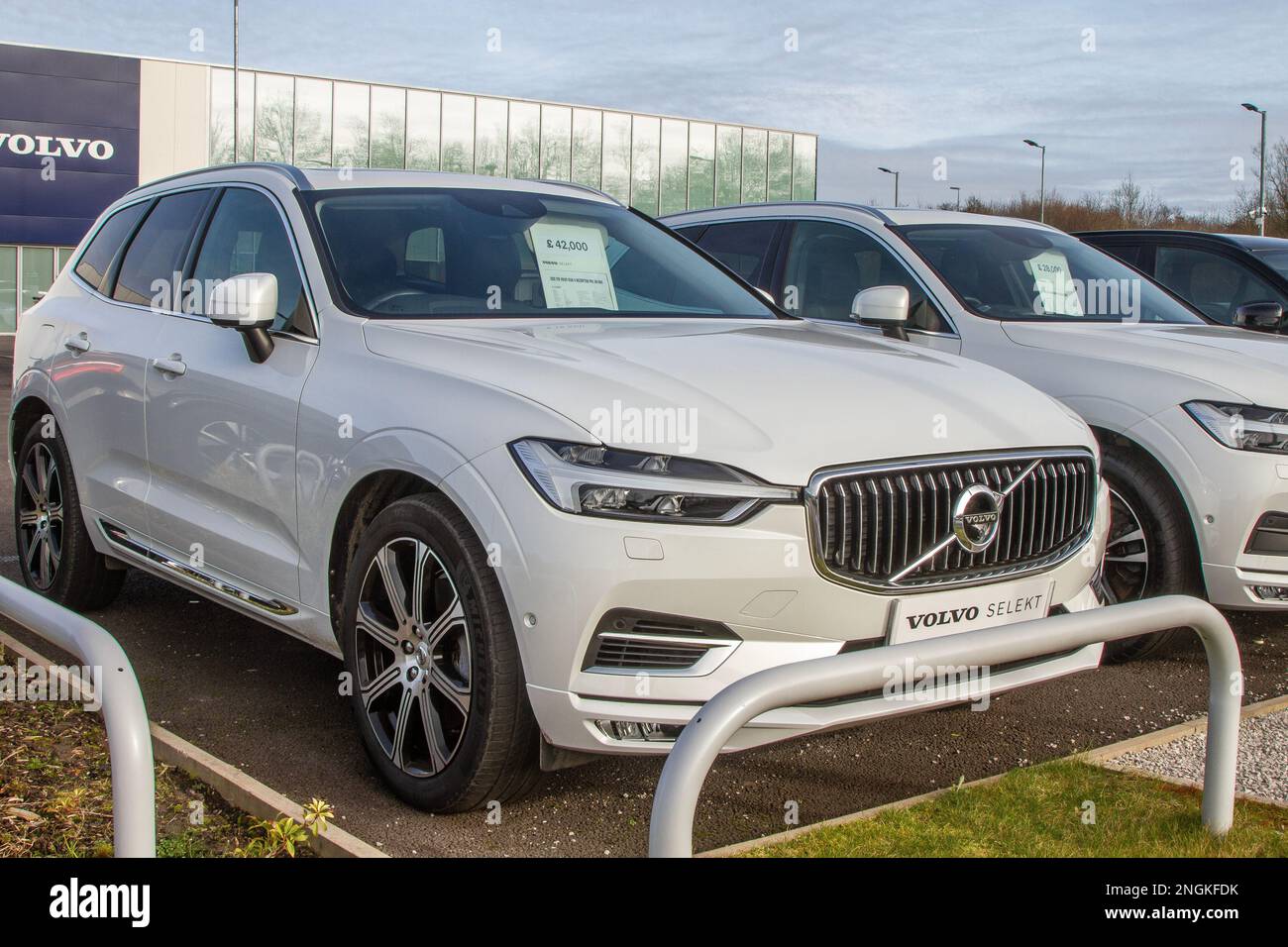 Volvo b5 inscription pro awd hi-res stock photography and images - Alamy