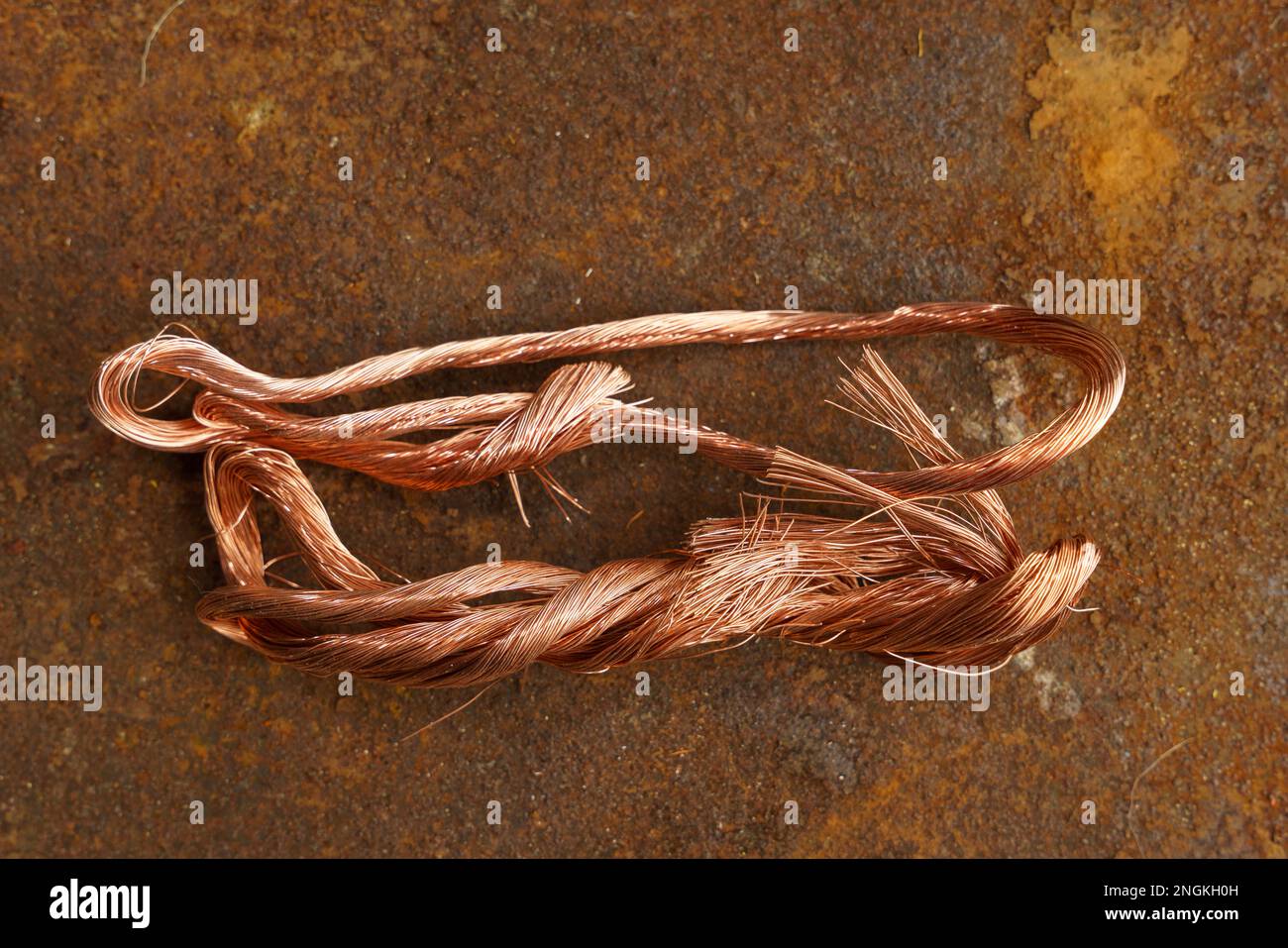 Red metal copper wire scrap materials recycling of waste from manual ...