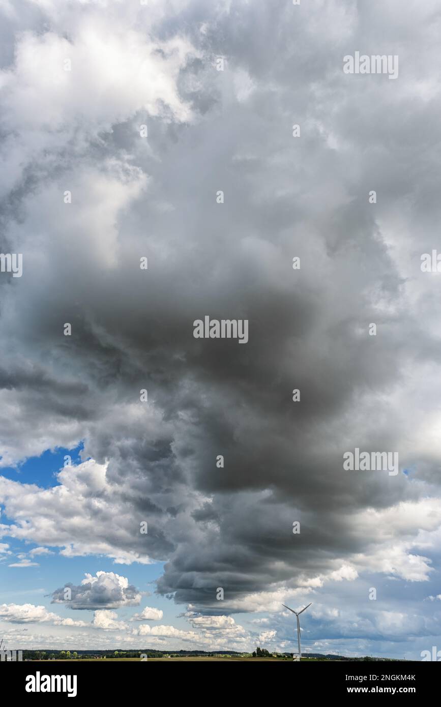 Weather perfect storm hi-res stock photography and images - Alamy