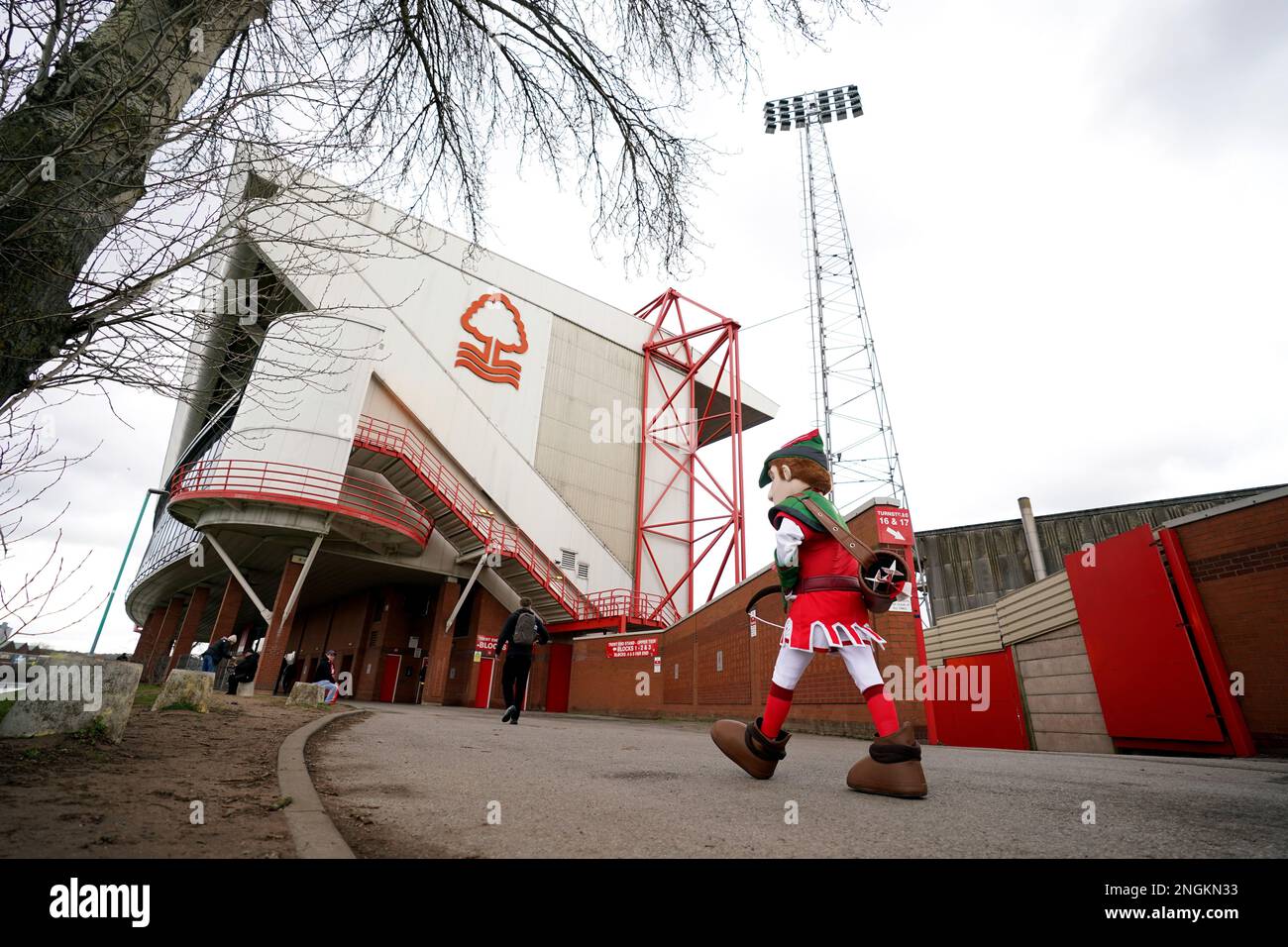 Nottingham forest mascot hi-res stock photography and images - Alamy
