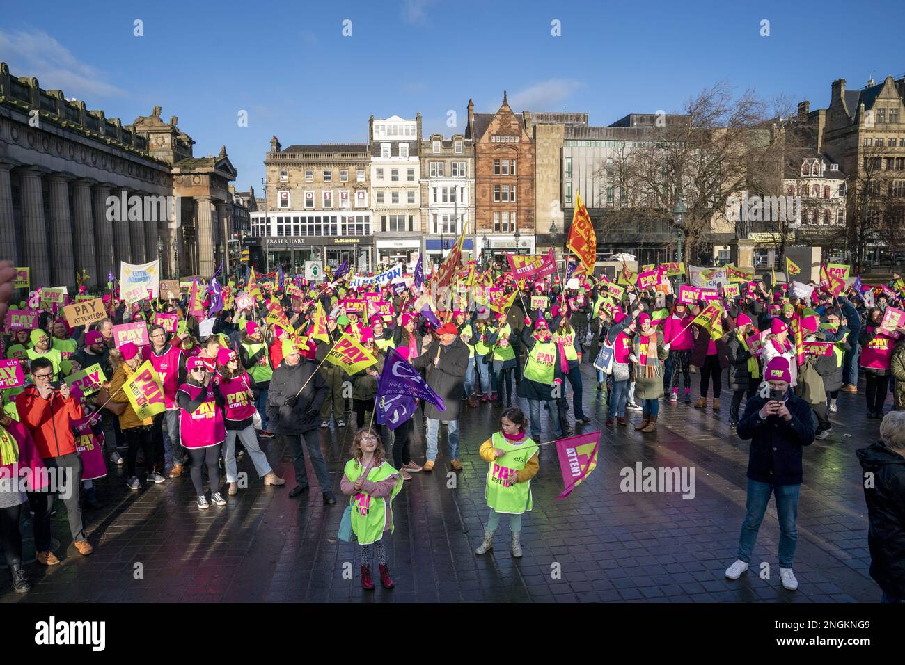 Scottish teachers strike hi-res stock photography and images - Alamy