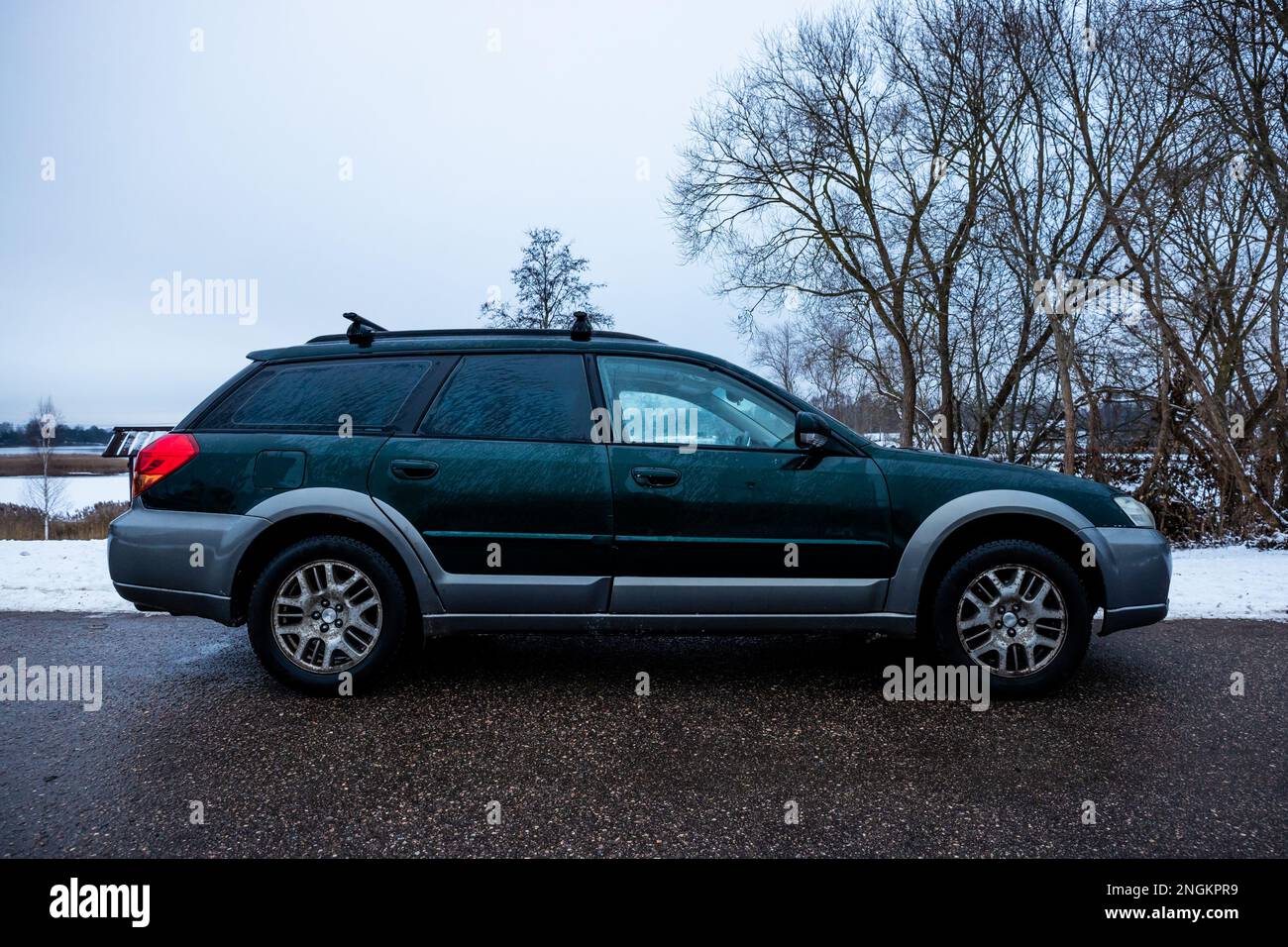 Green Subaru Outback Legacy 2005 year universal all-wheel drive Stock ...
