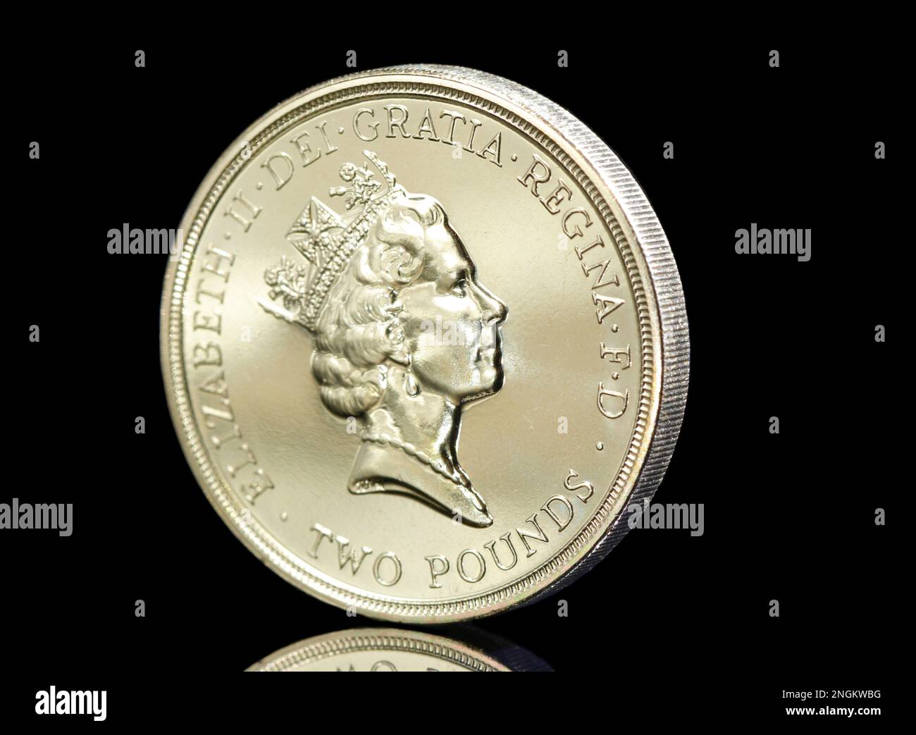 Queen elizabeth 2 pound coin obverse hi-res stock photography and ...