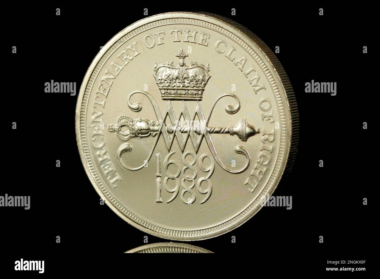 1989 two pound coin hi-res stock photography and images - Alamy