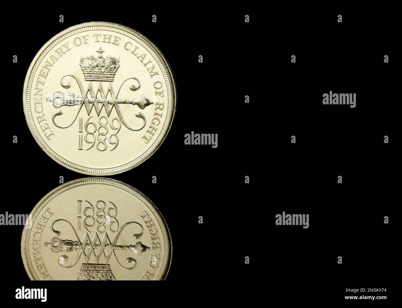 1989 two pound coin hi-res stock photography and images - Alamy