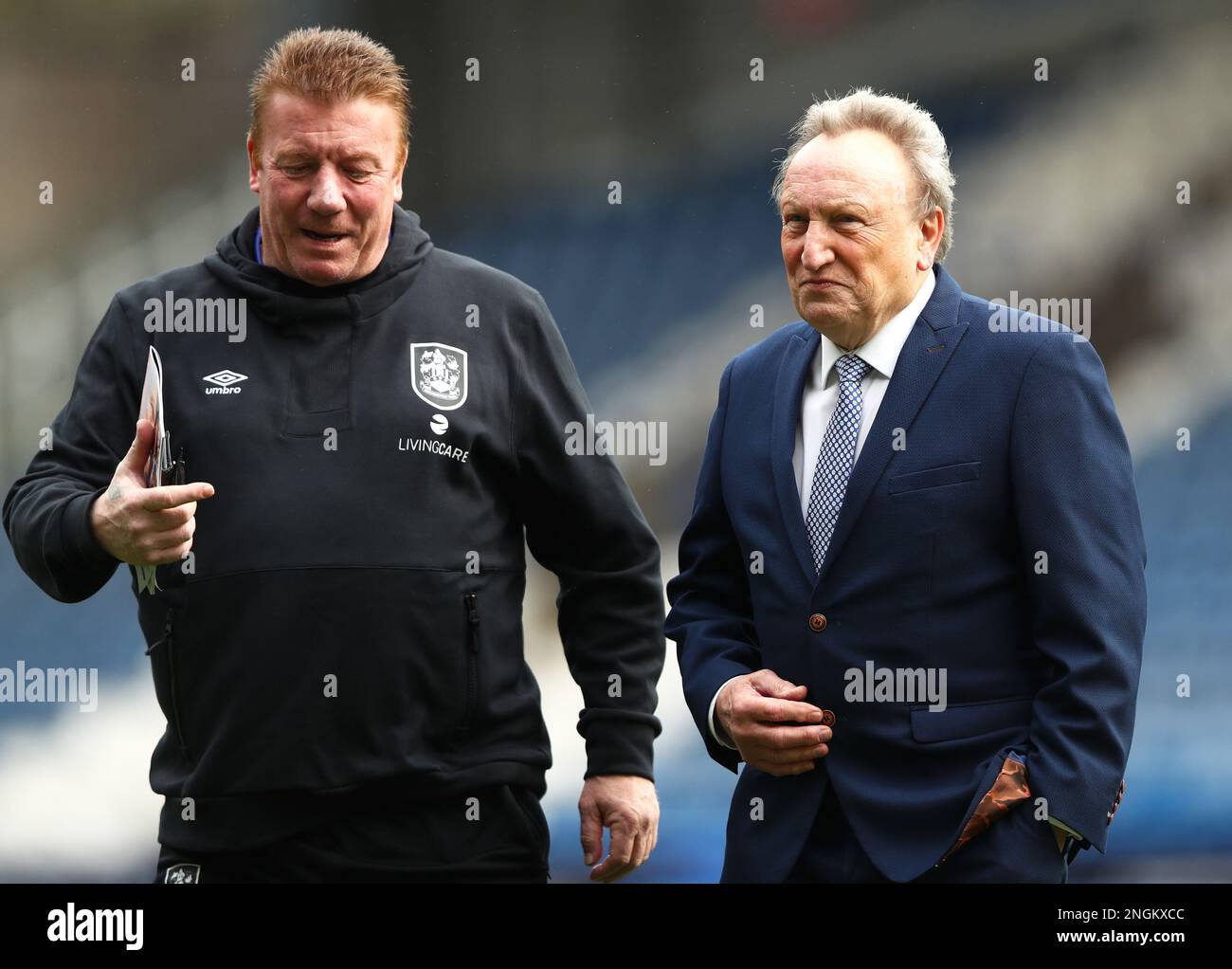 Huddersfield assistant manager ronnie jepson hi-res stock photography ...