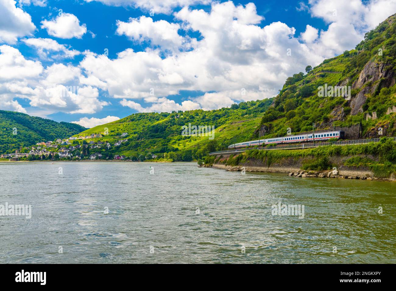 Intercity express train IC in Rhein Rhine river in Loreley, Rhein-Lahn ...