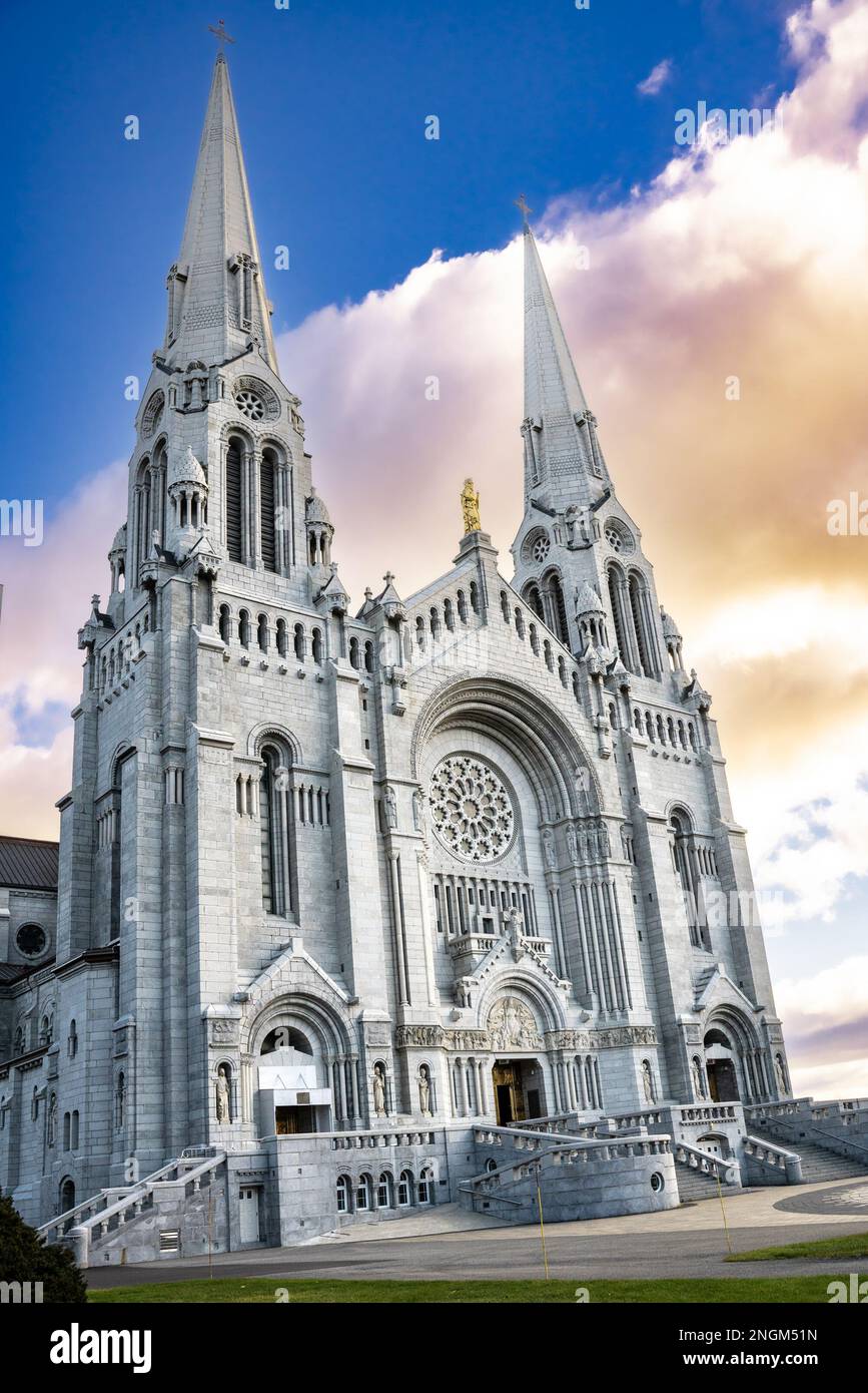 View of Sainte-Anne-de-Beaupré in Quebec Canada Stock Photo - Alamy