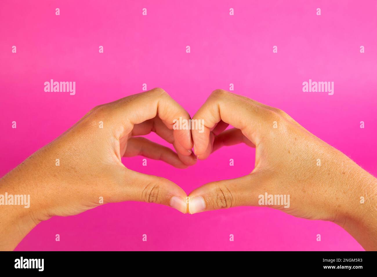 Fingers forming heart hi-res stock photography and images - Alamy