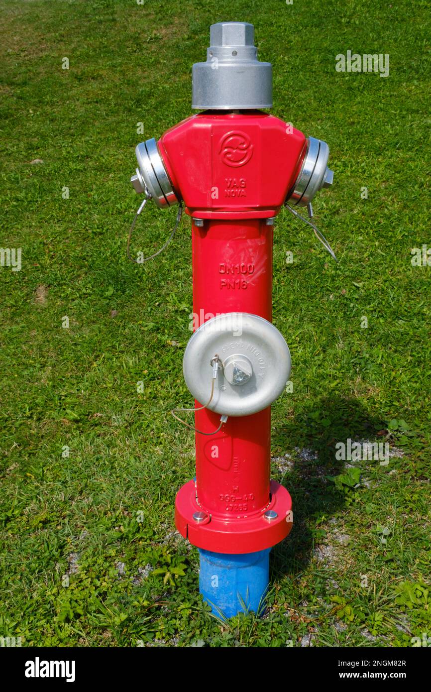 Hydrant hydrant hi-res stock photography and images - Alamy
