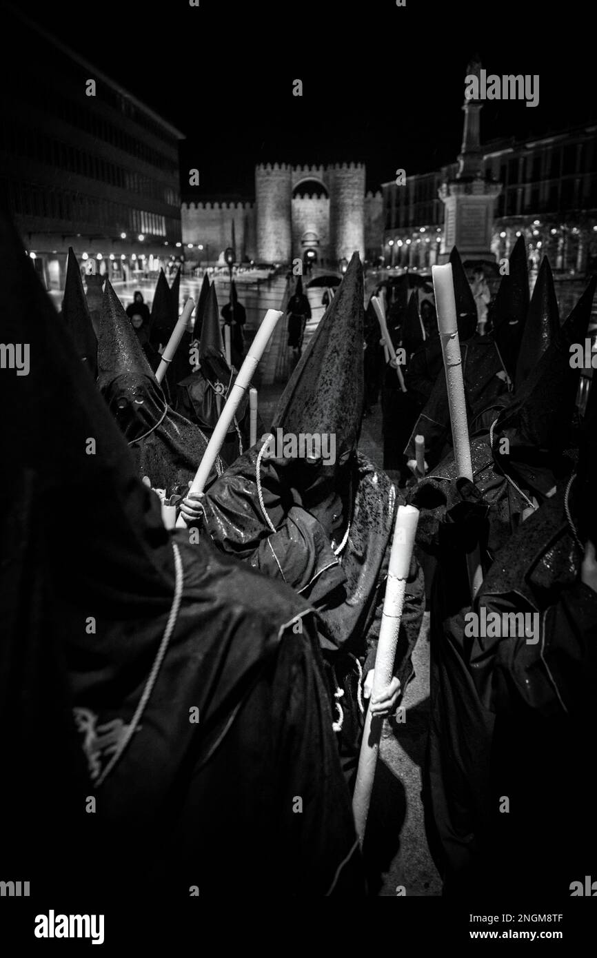 celebration of Holy Week, with images of it celebrated in the city of ...