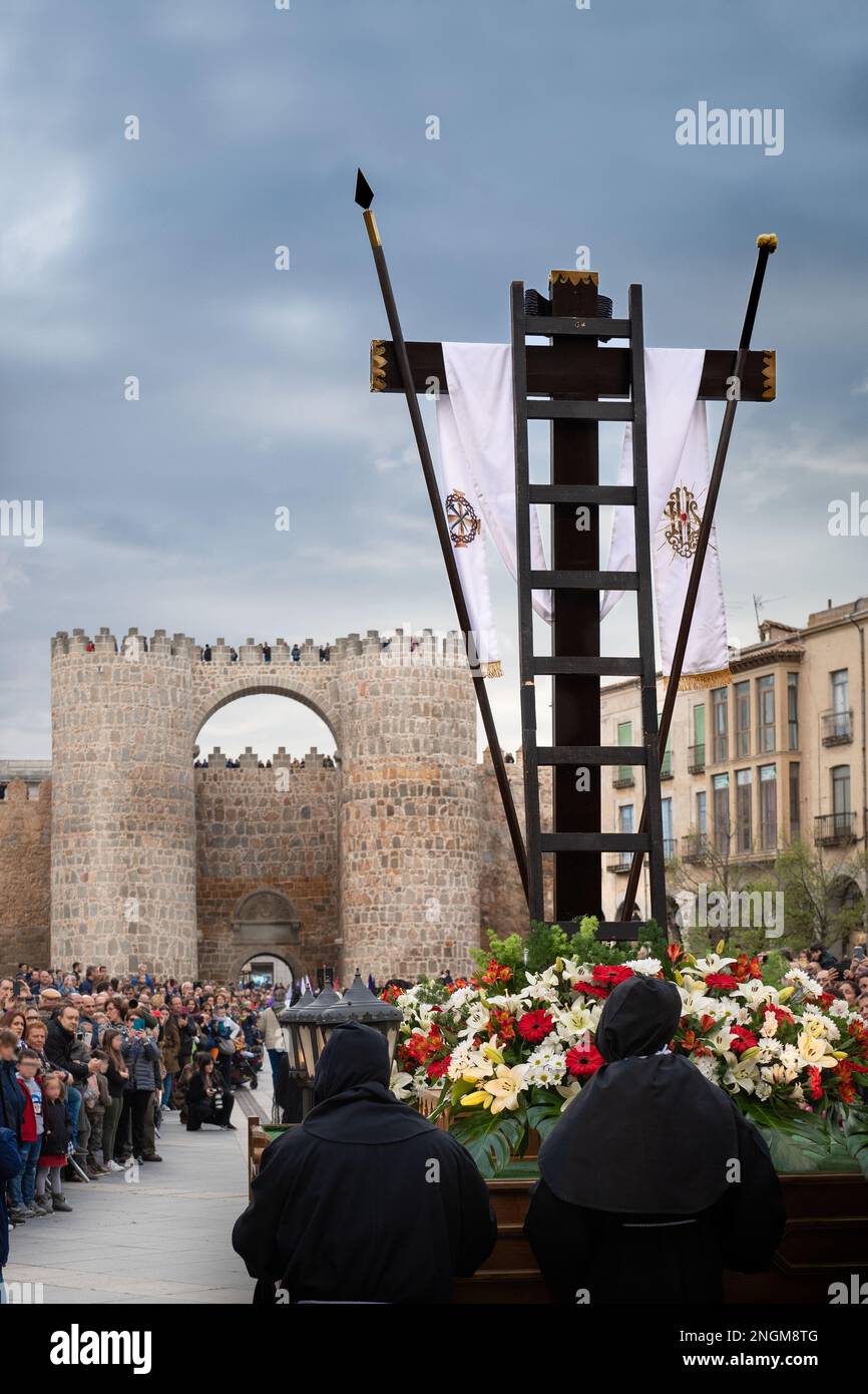 celebration of Holy Week, with images of it celebrated in the city of ...