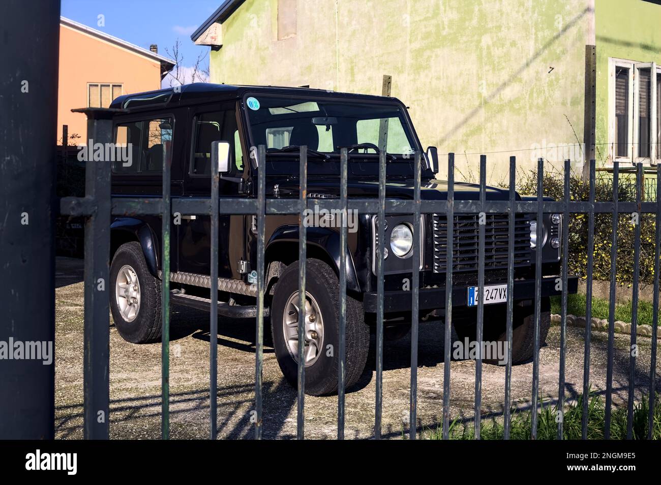 Defender parked on hi-res stock photography and images - Alamy