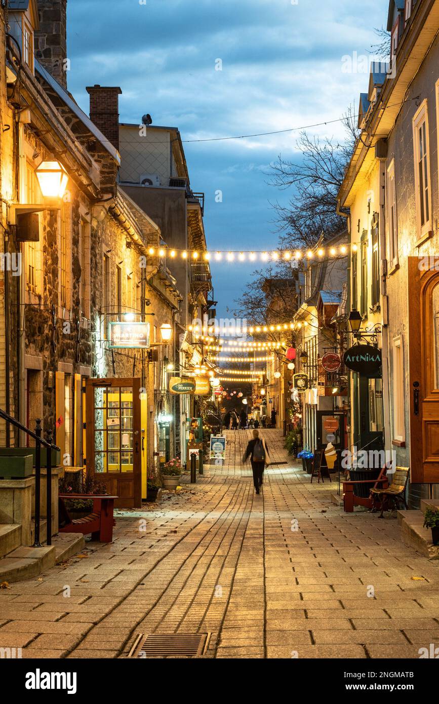 Quebec city night lights street lights hi-res stock photography and ...