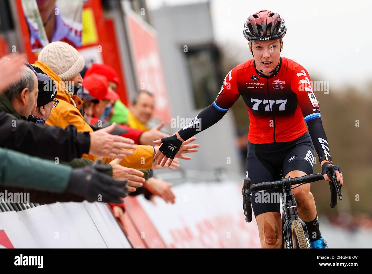 Dutch Annemarie Worst celebrates as she crosses the finish line to win ...