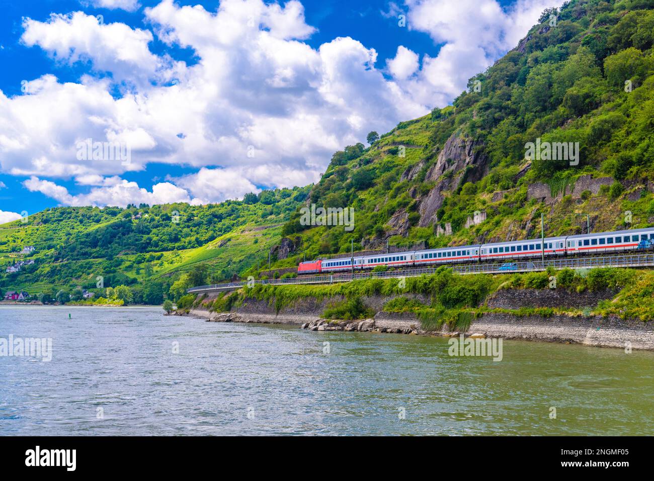 Red train in the german alps hi-res stock photography and images - Alamy