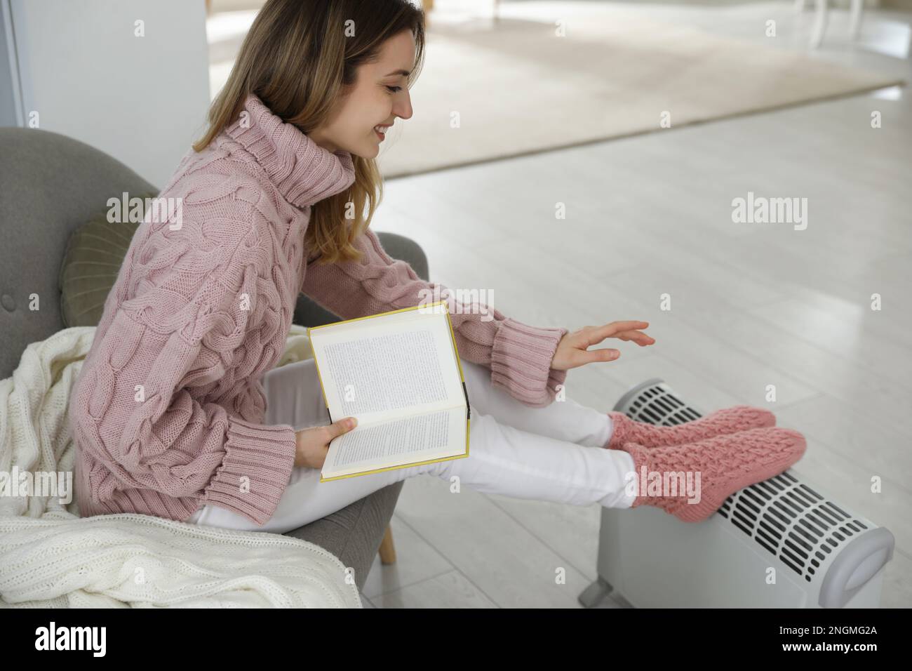 Caucasian girl reading book feet hi-res stock photography and images ...