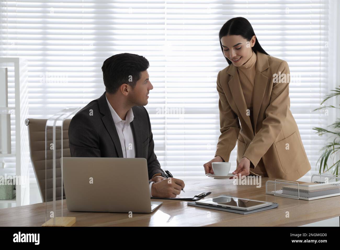 Secretary laptop table boss hi-res stock photography and images - Alamy