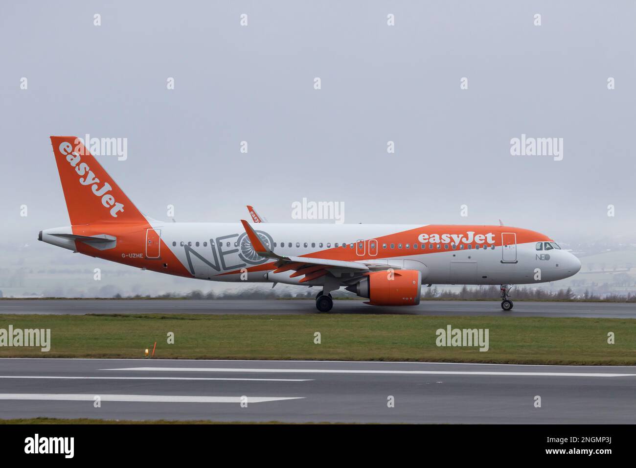 Easyjet airbus plane 2023 hi-res stock photography and images - Alamy