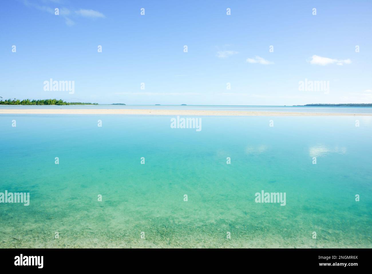 Tropical sea, lagoon and island background with turquoise lagoon water ...