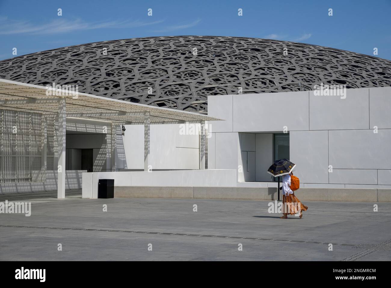 Covered entrance of the Louvre Abu Dhabi, architect Jean Nouvel ...