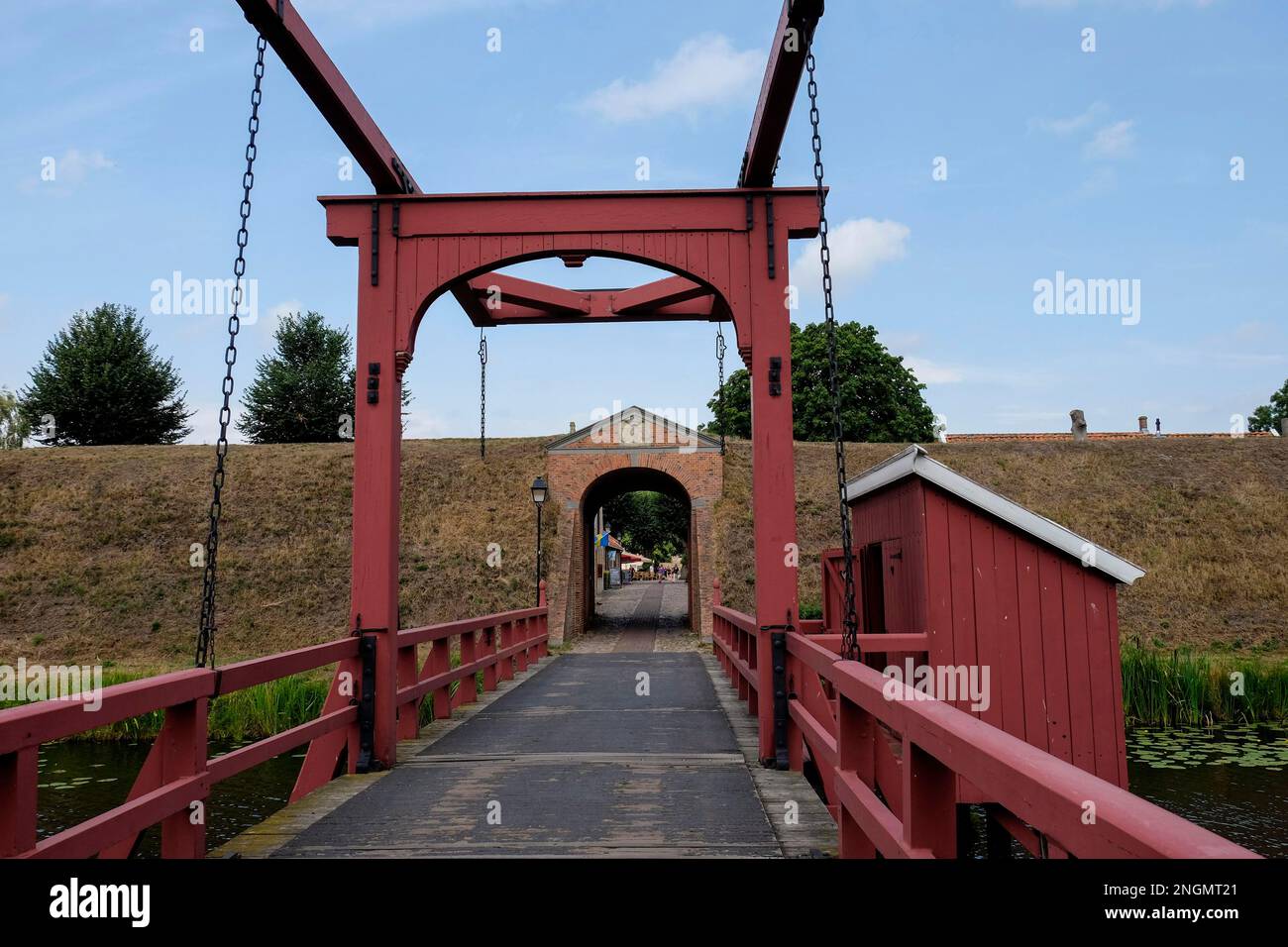 Bourtange Fortress-Muenster Gate and Drawbridge Stock Photo - Alamy