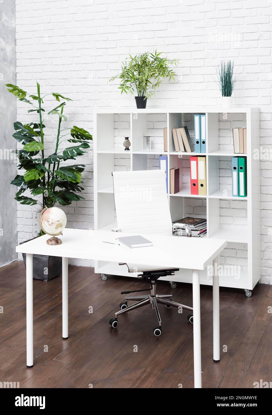 Studio desk chair hi-res stock photography and images - Alamy