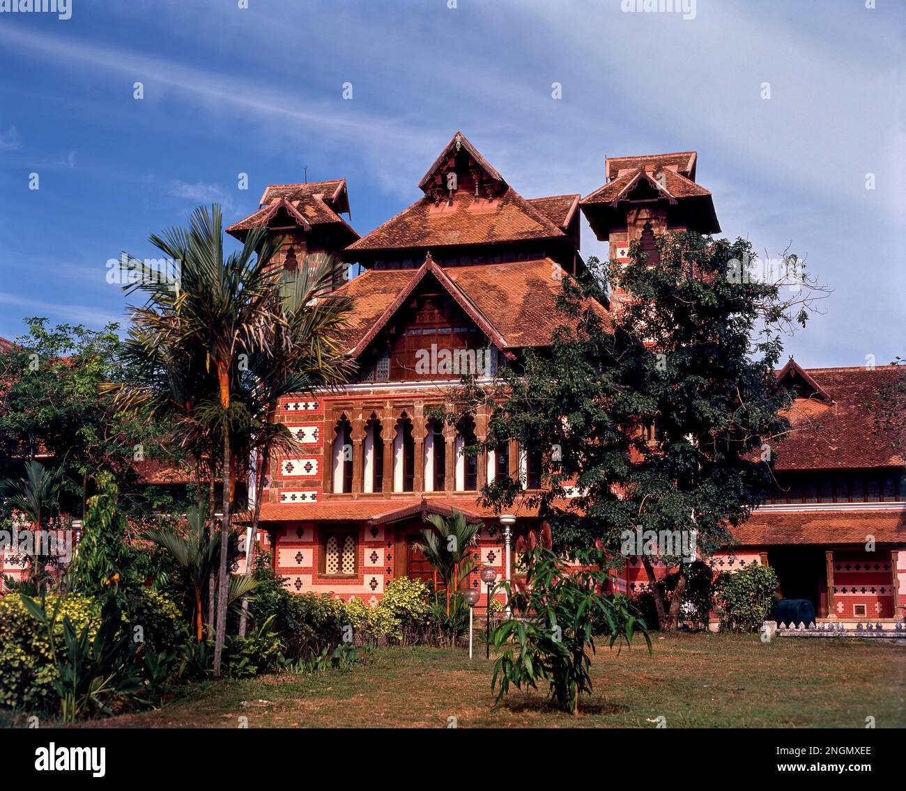 The Napier Museum, Indo Saracenic architecture, art and natural history ...