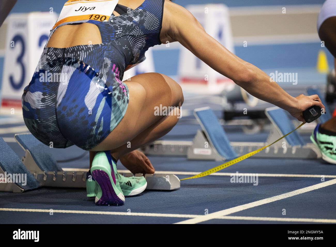 APELDOORN - bag Jaya measures her starting block during the first day ...