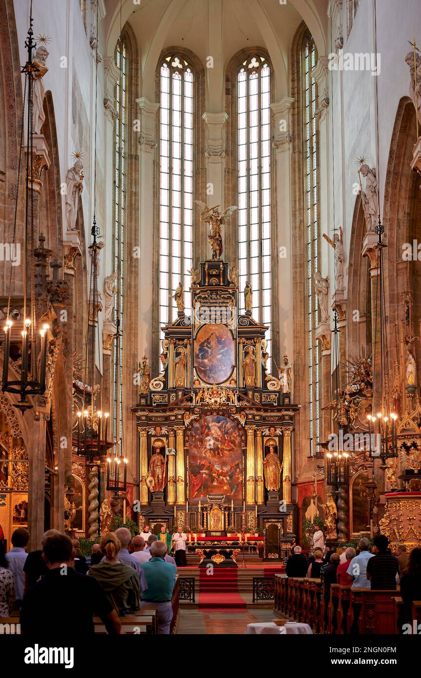 Interior tyn church church lady hi-res stock photography and images - Alamy