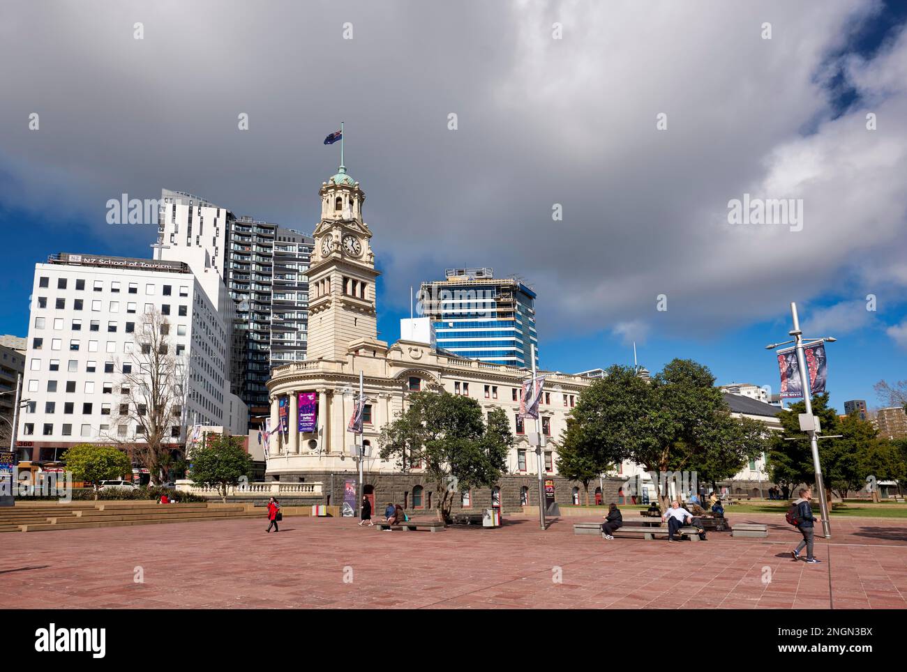 New zealand flag heart hi-res stock photography and images - Alamy