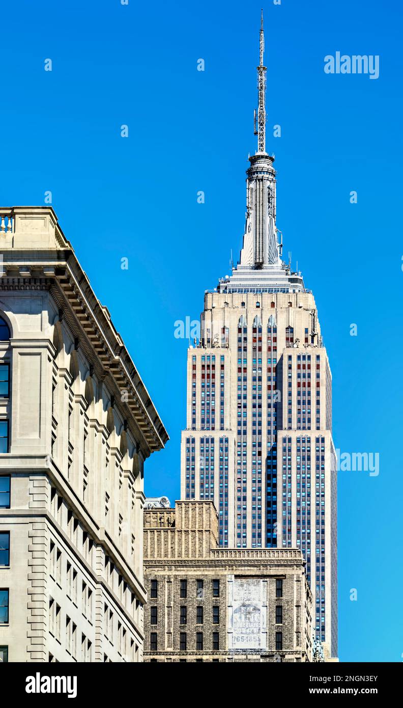 State park office building hi-res stock photography and images - Alamy