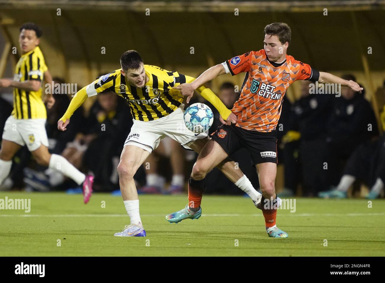 VOLENDAM - (lr) Matus Bero of Vitesse, Carel Eiting of FC Volendam ...