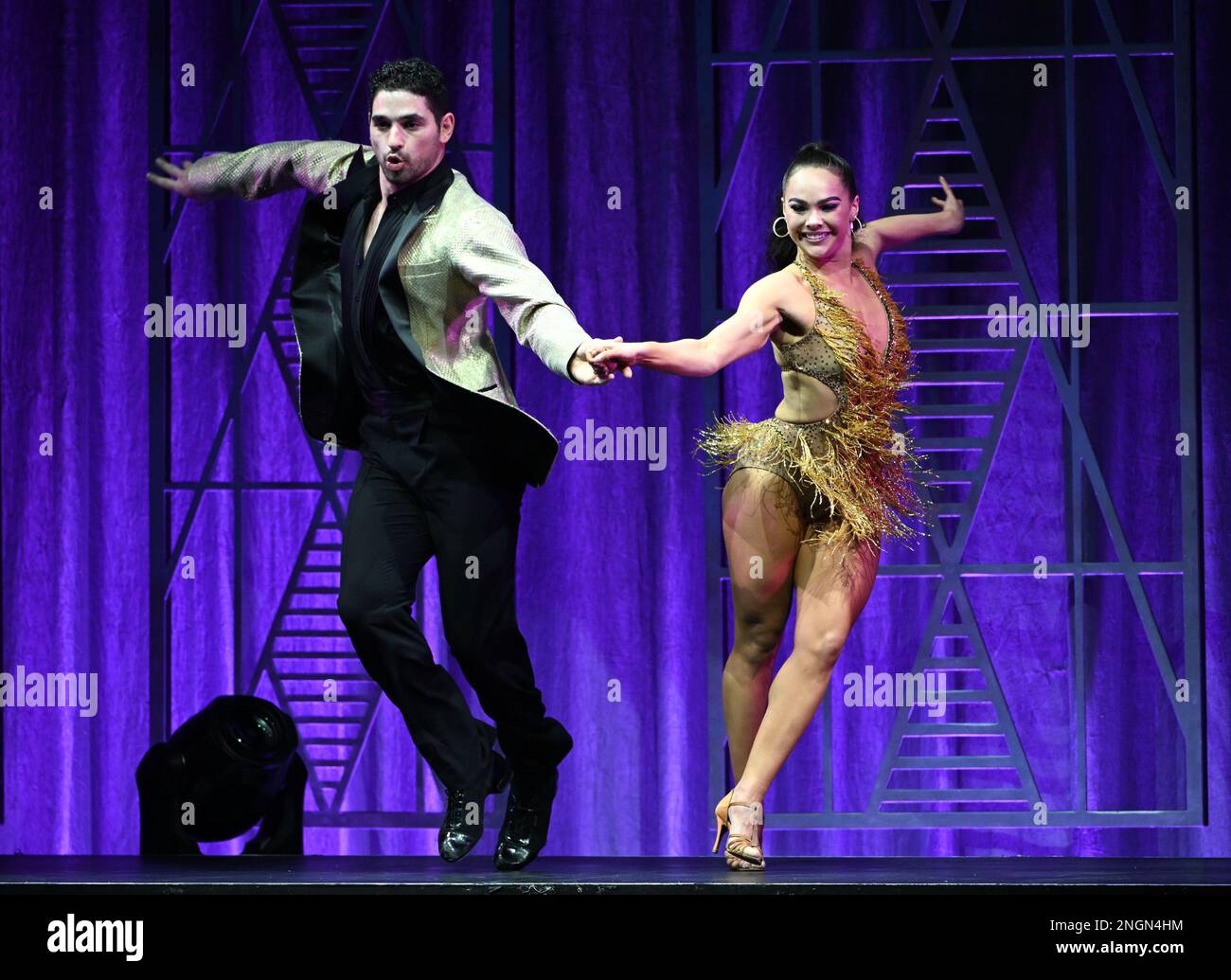 Hollywood FL, USA. 17th Feb, 2023. Alan Bersten and Alexis Warr perform ...