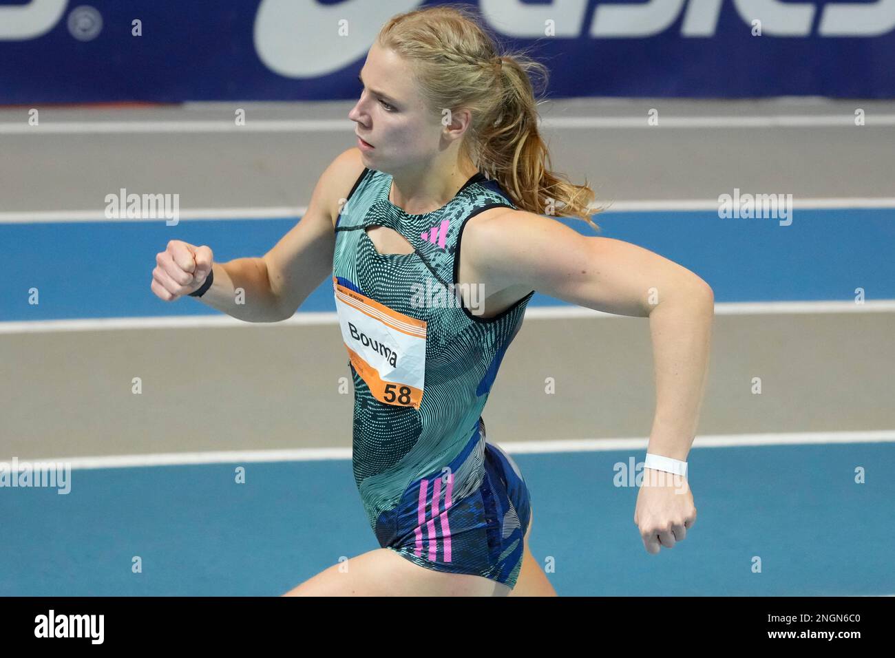 Andrea bouma competing on the 1500m women hi-res stock photography and ...
