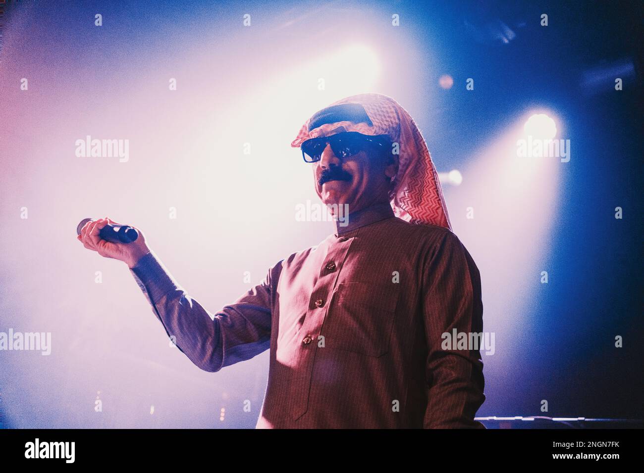 Singer omar hi-res stock photography and images - Alamy