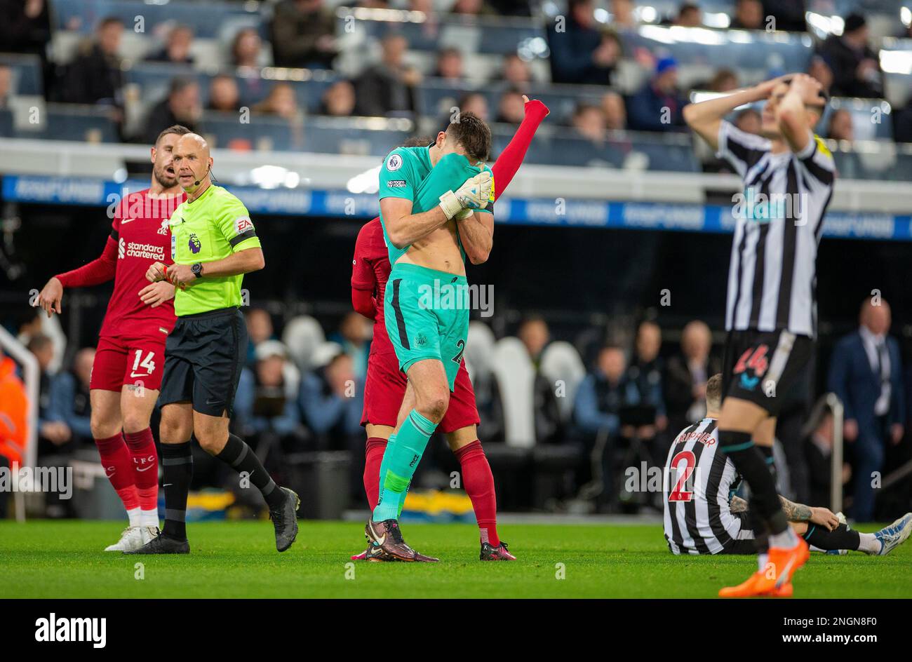 Newcastle, UK. 18th February 2023; St James' Park, Newcastle, England: Premier League Football ...