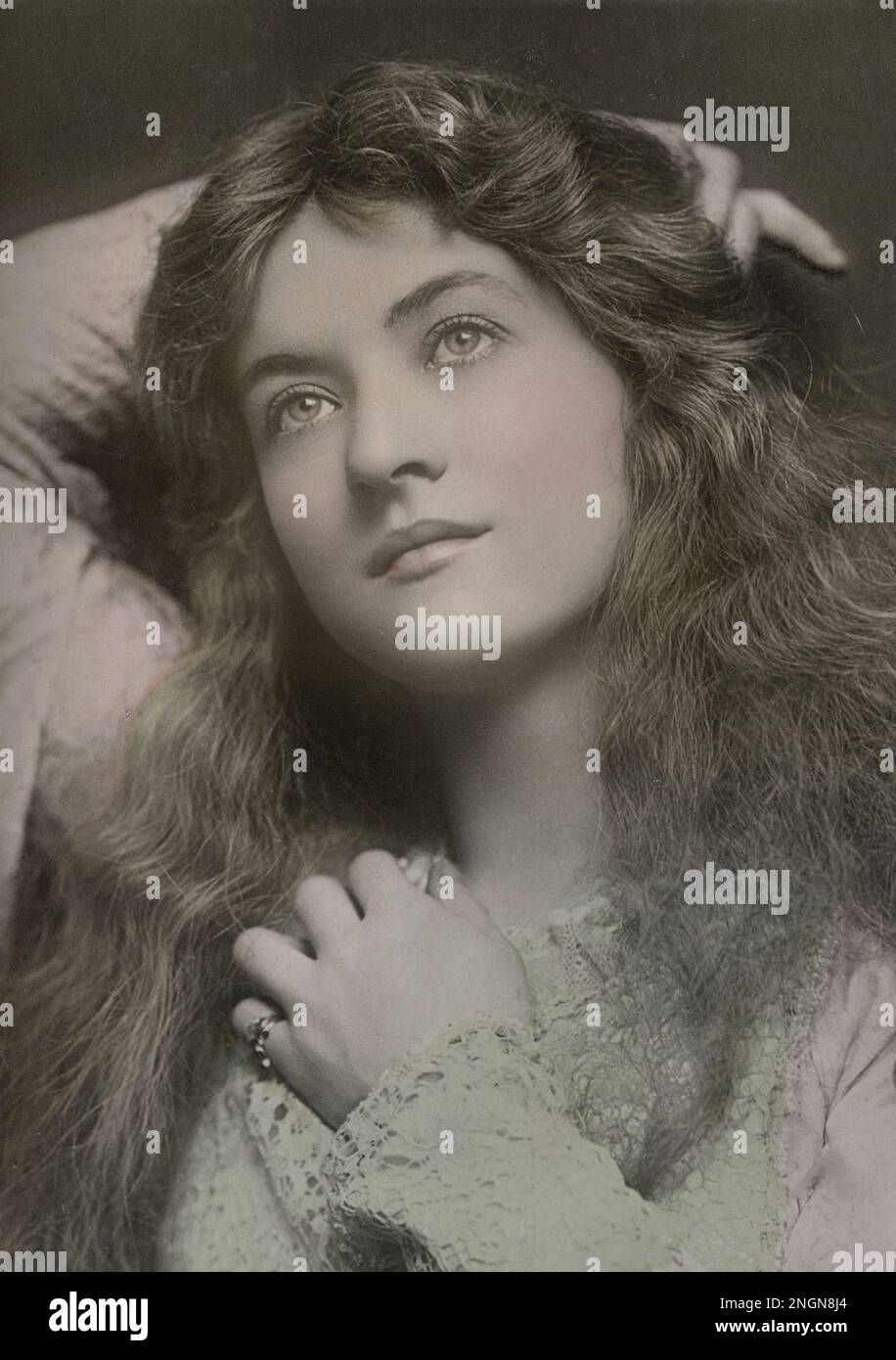 Maude Fealy as Marie in 'Louis XI' - photo by Lizzie Caswall Smith ...