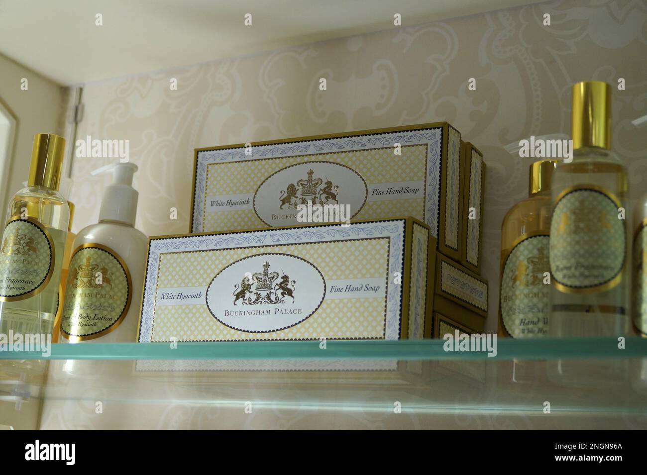 Official Royal Collection of beautiful and tasteful luxury British ...