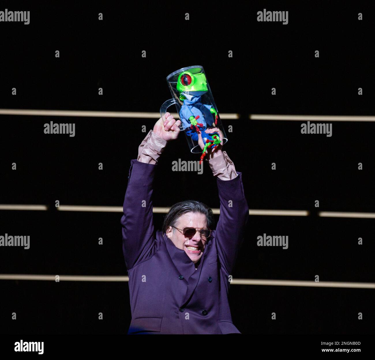 Alberich transformed into a toad, captured by John Relyea (Wotan) in ...