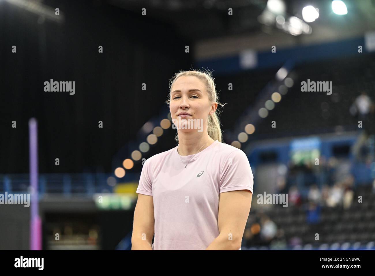 Sophie cook pole vault hi-res stock photography and images - Alamy