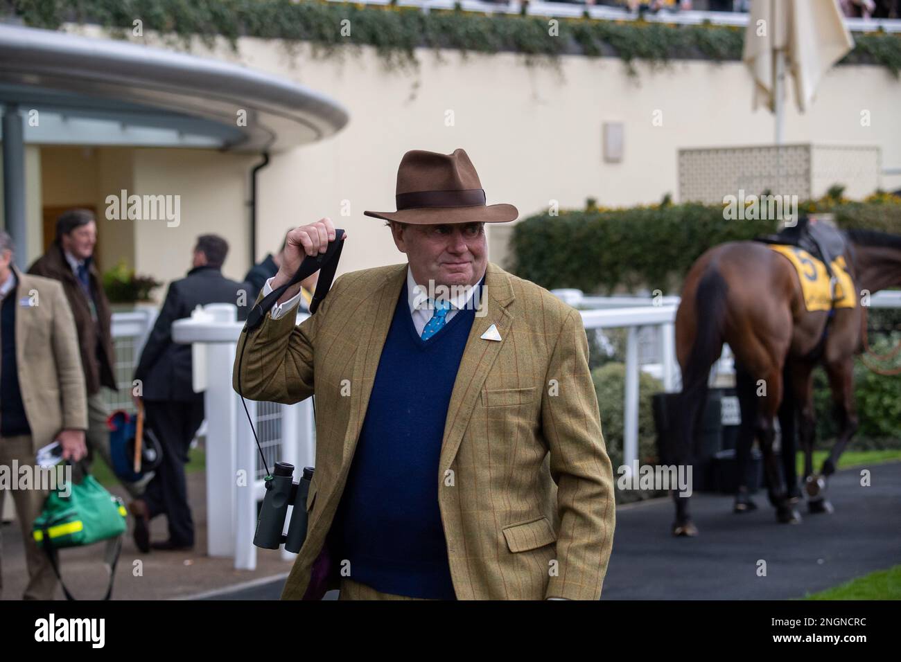 Nicky henderson 2023 racecourse hi-res stock photography and images - Alamy