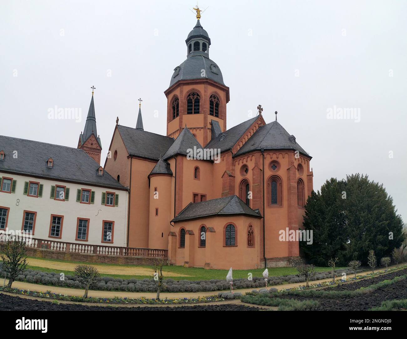 Basilica of Saints Marcellinus and Peter, aka Einhard-Basilika, view ...